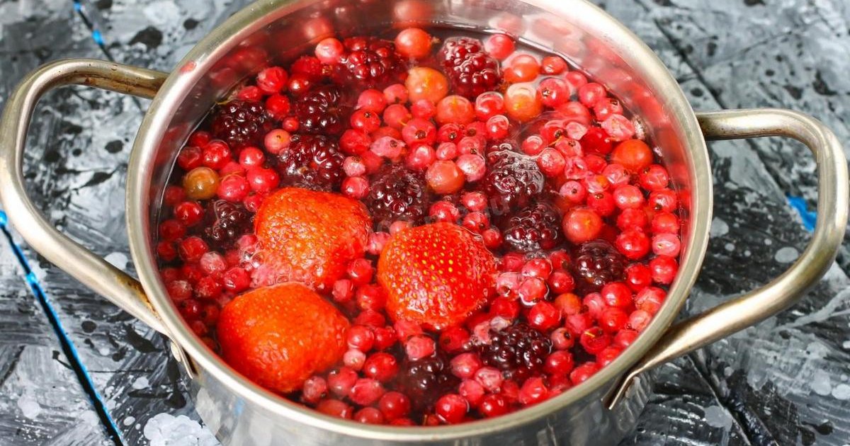 Це головна помилка: як правильно варити компот і що не можна робити ...