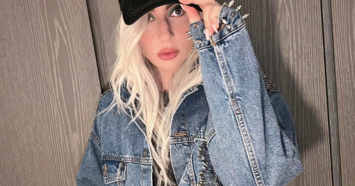 Прихильники Леді Гаги підозрюють її у вагітності — PMG.ua