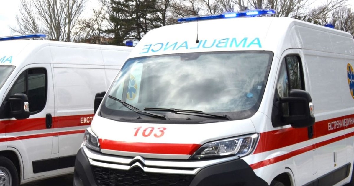Підліток на Хустщині потрапив до лікарні з басейну — PMG.ua